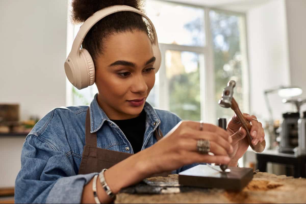 Craft Like A Local! 12 Countries! 12 Beautiful DIY Traditions! Craft ...