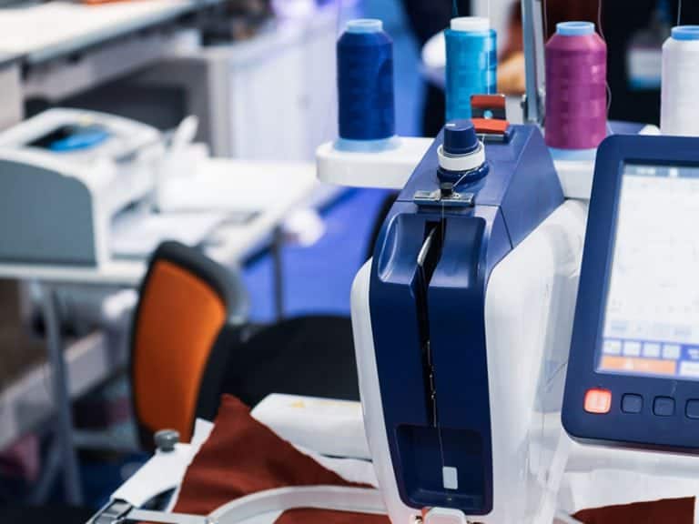 The 17 Best Computerized Sewing Machines Reviews 2022